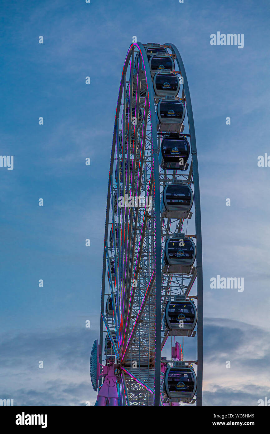 The Great Wheel in Seattle against a nice sky Stock Photo - Alamy