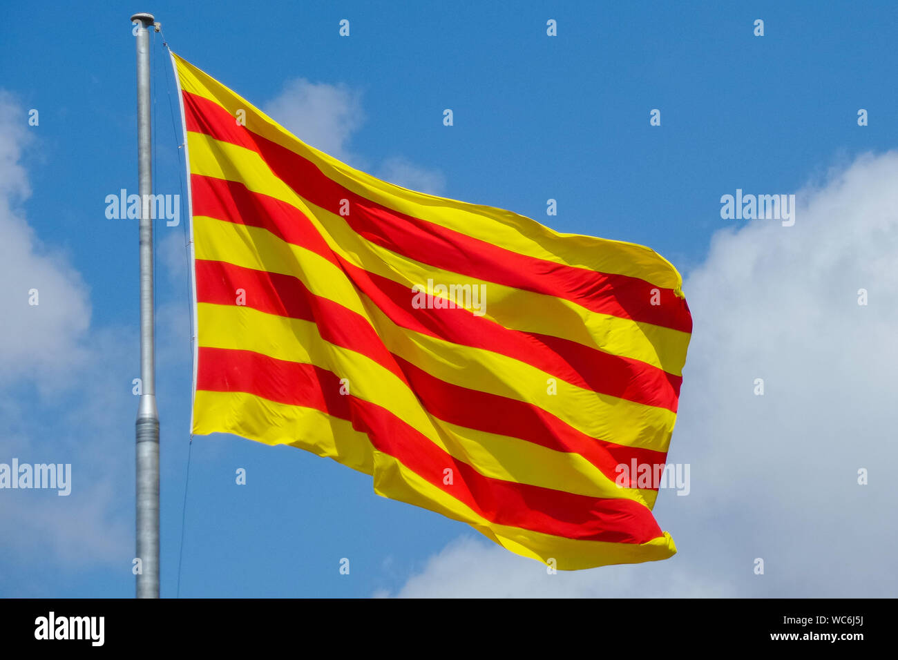 Catalan national flag hi-res stock photography and images - Alamy