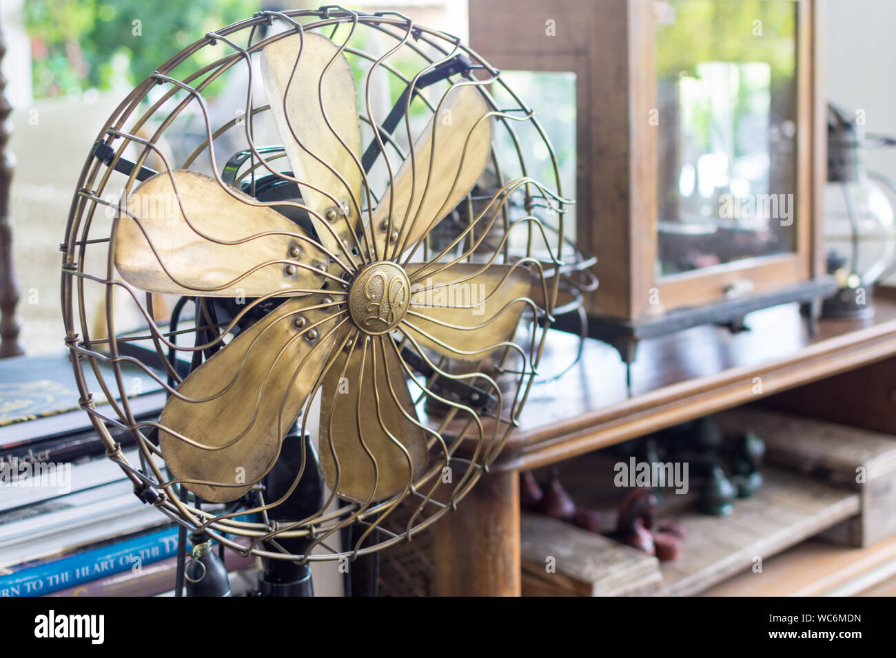 Old fashioned electric fan hi-res stock photography and images - Alamy