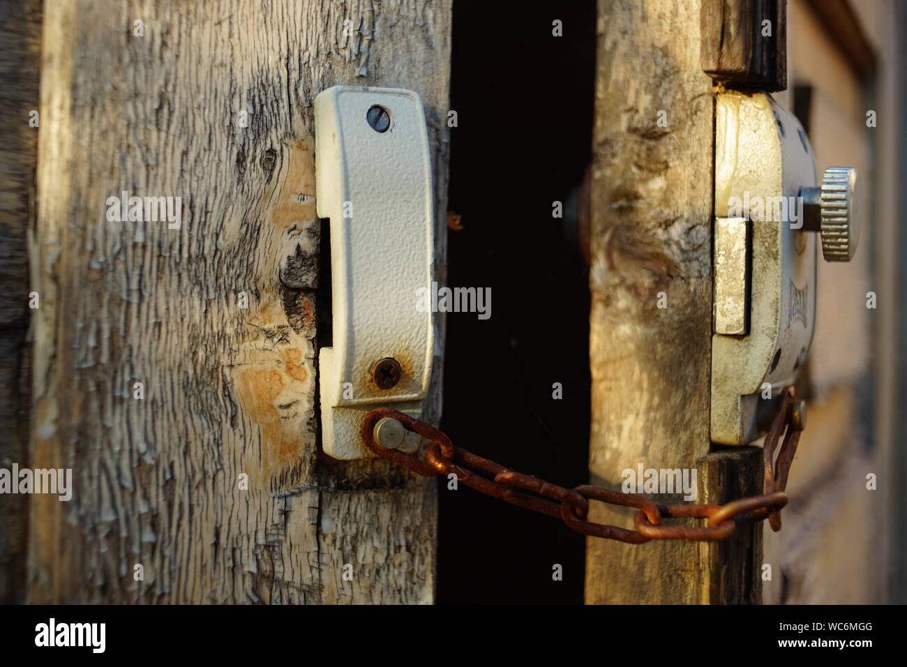 Old rustic iron lock hi-res stock photography and images - Alamy
