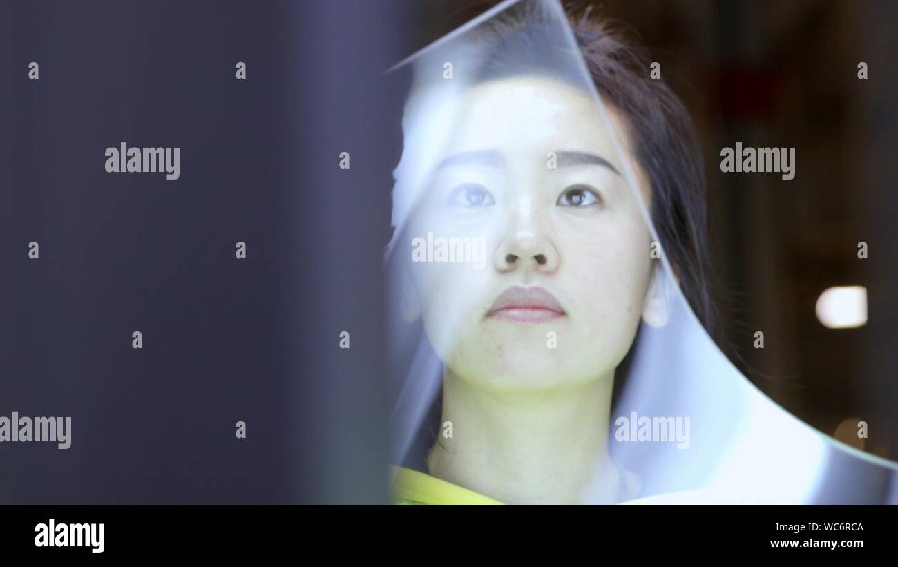 AMERICAN FACTORY, worker at Fuyao glass company in Ohio, 2019 ...