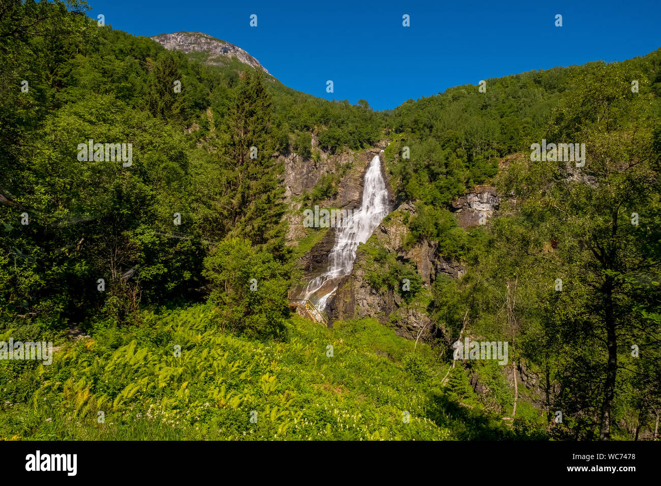 Wasserfall nahe stahlheim hi-res stock photography and images - Alamy