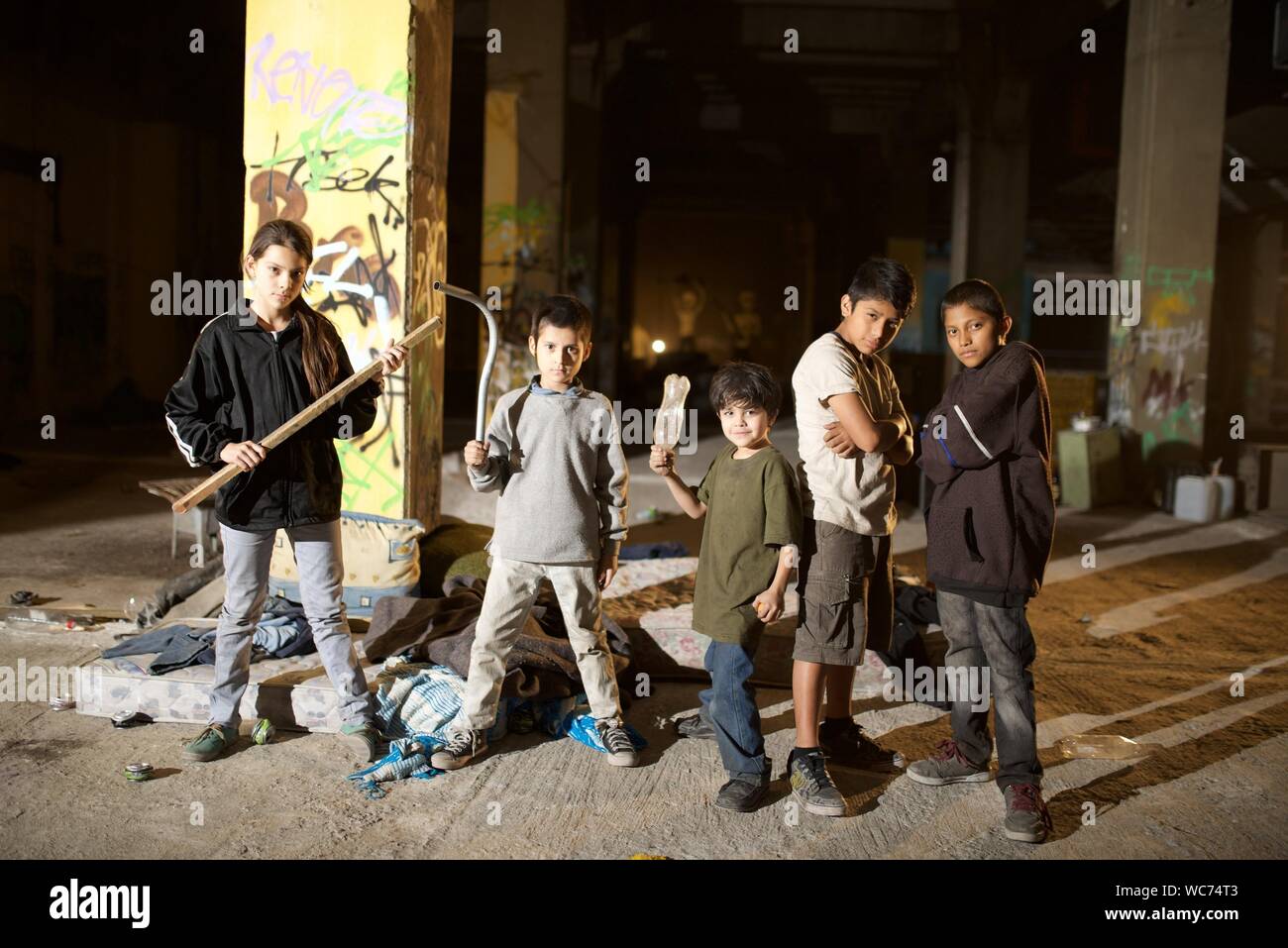 TIGERS ARE NOT AFRAID, (aka VUELVEN), from left: Paola Lara, Hanssel ...