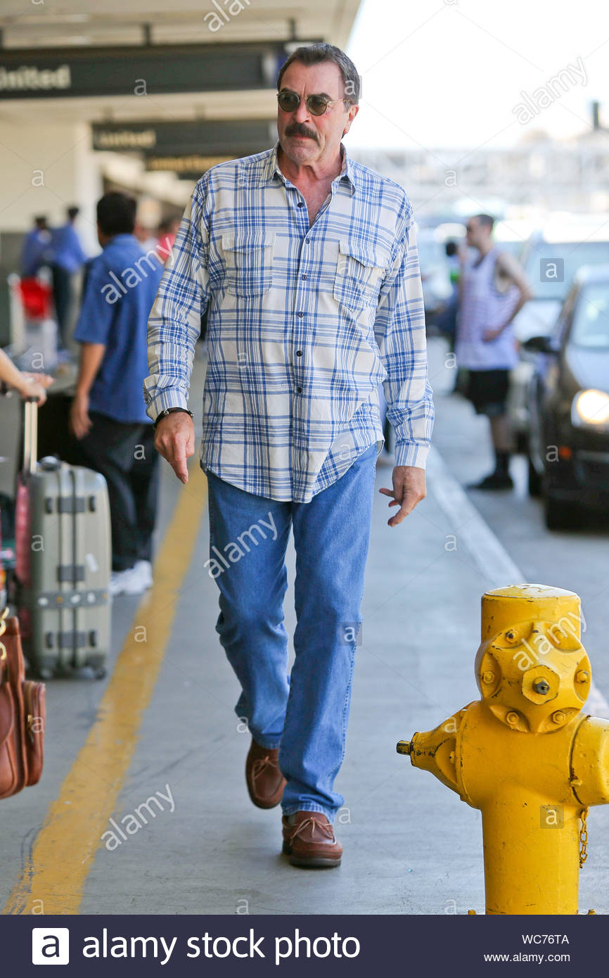 Tom Selleck Magnum Stock Photos & Tom Selleck Magnum Stock Images - Alamy