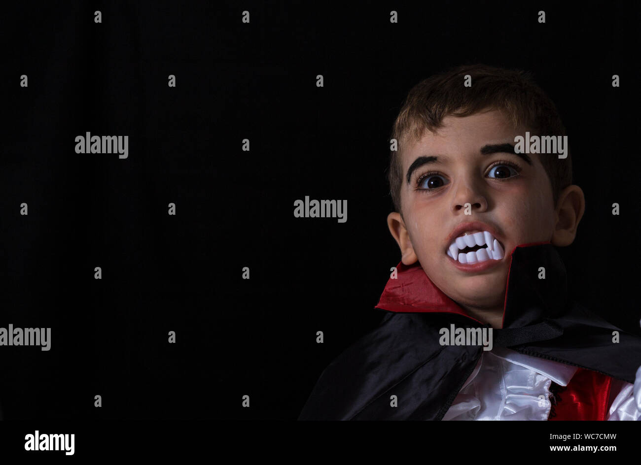 Halloween boy vampire hi-res stock photography and images - Alamy