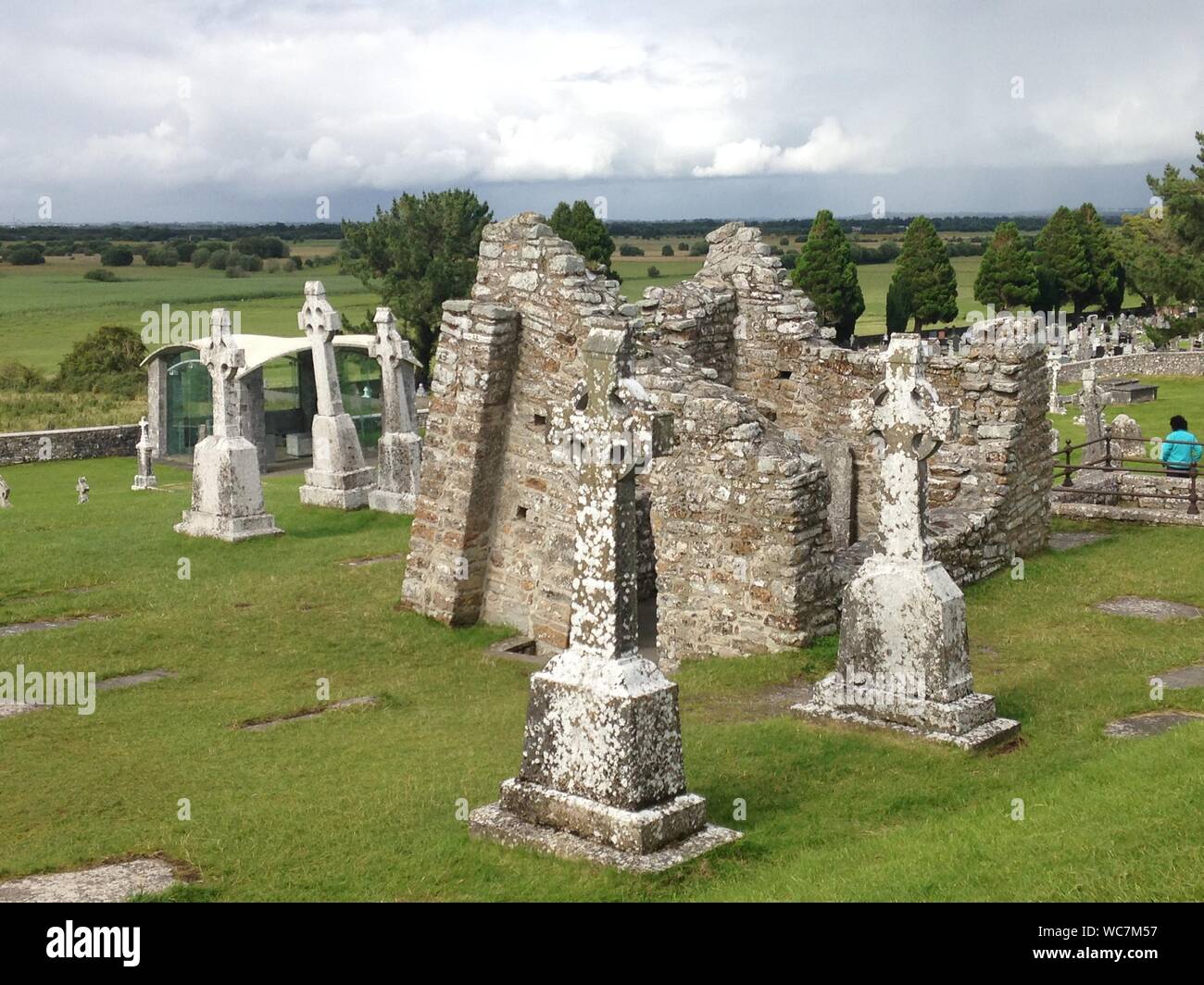 Stone irish cross hi-res stock photography and images - Alamy