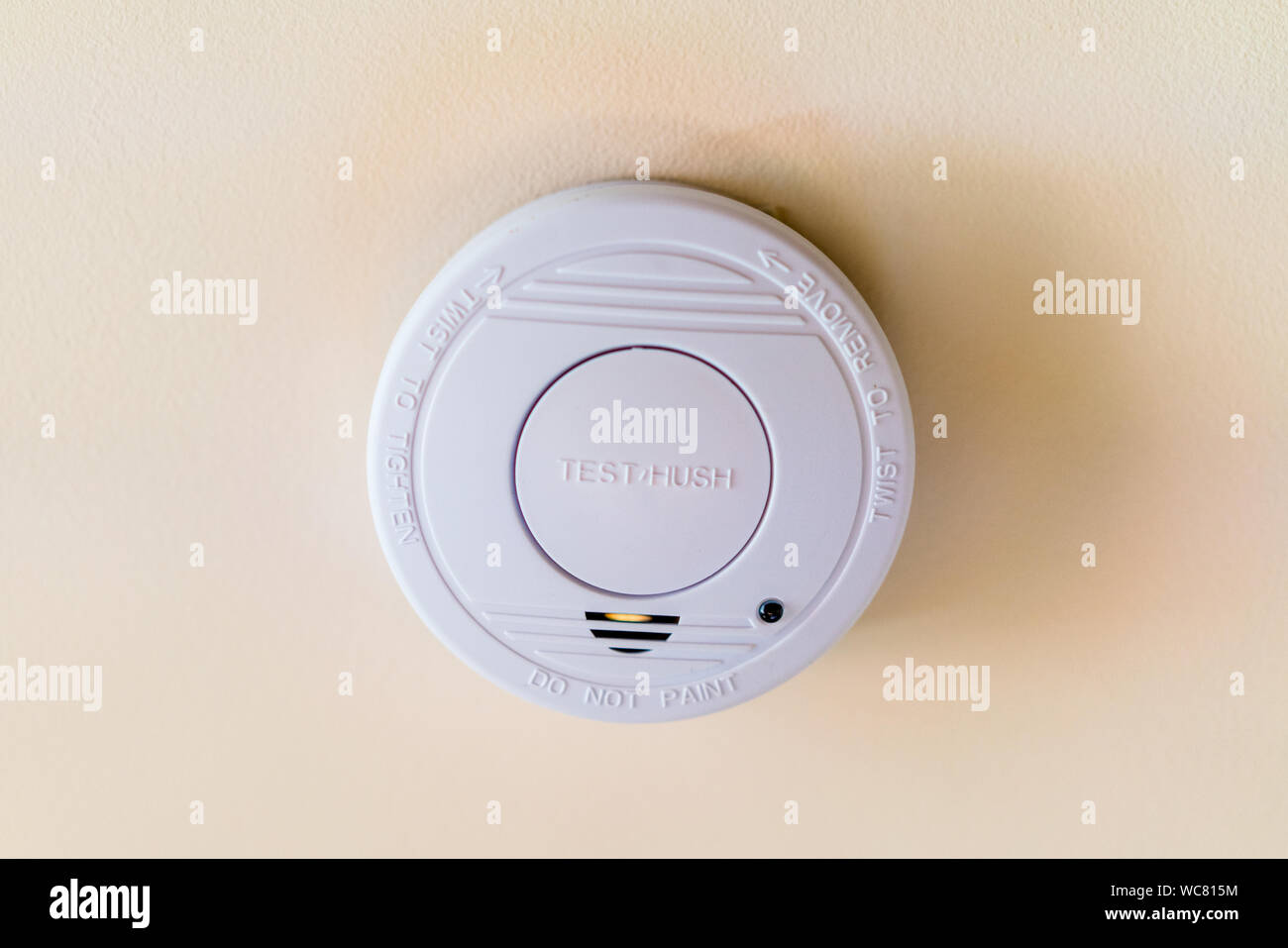Smoke detector on ceiling hi-res stock photography and images - Alamy