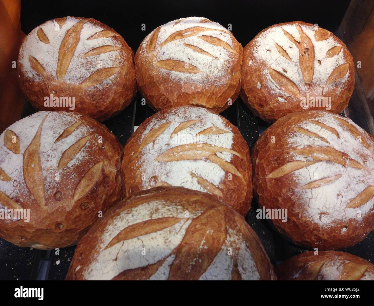 Tray of buns hi-res stock photography and images - Alamy