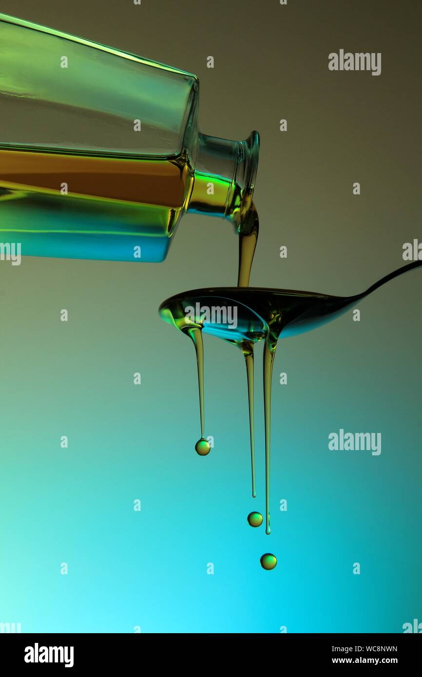 Oil on spoon hi-res stock photography and images - Alamy