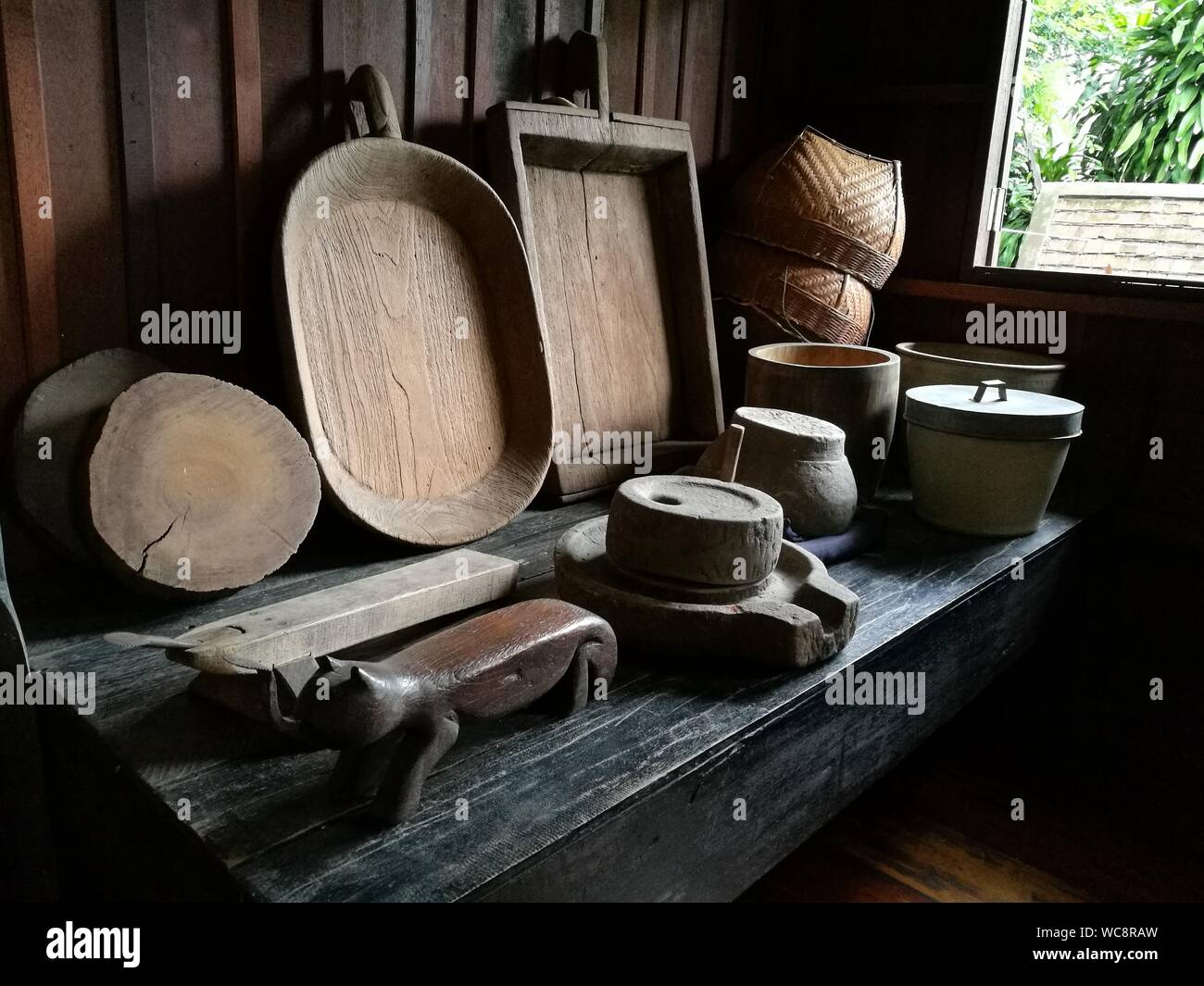 Ancient table hi-res stock photography and images - Alamy