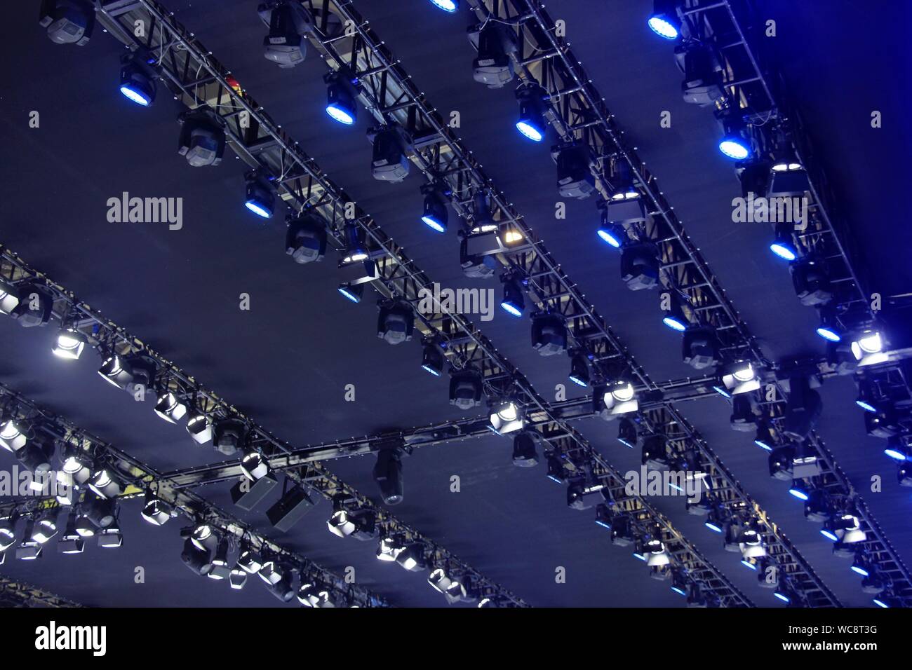 Row Of Ceiling Lights High Resolution Stock Photography and Images - Alamy