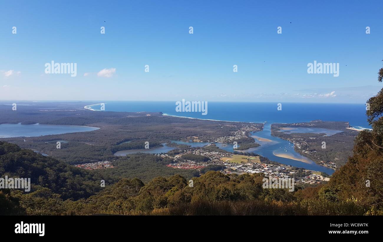 North brother mountain lookout hi-res stock photography and images - Alamy