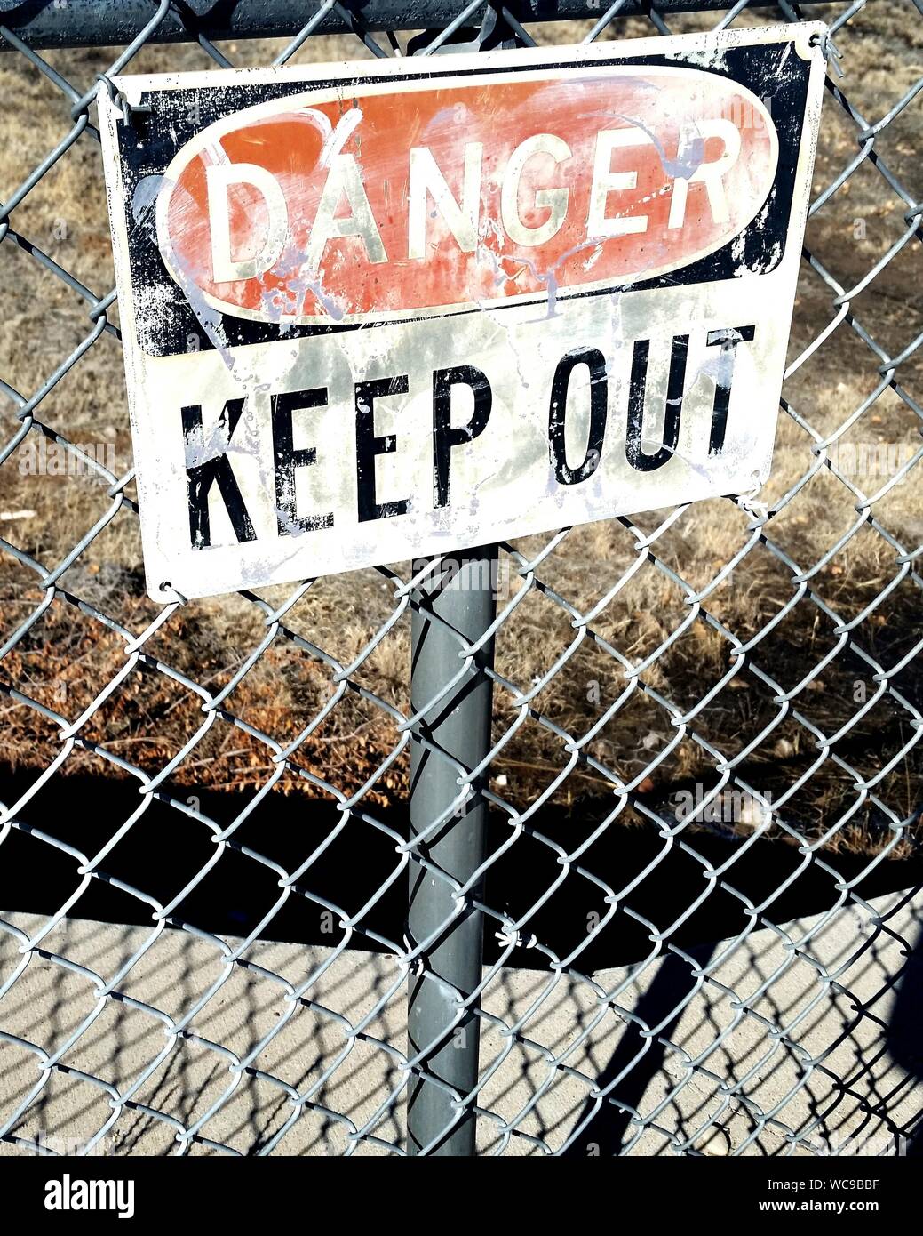 Chain Link Fence Sign High Resolution Stock Photography and Images - Alamy