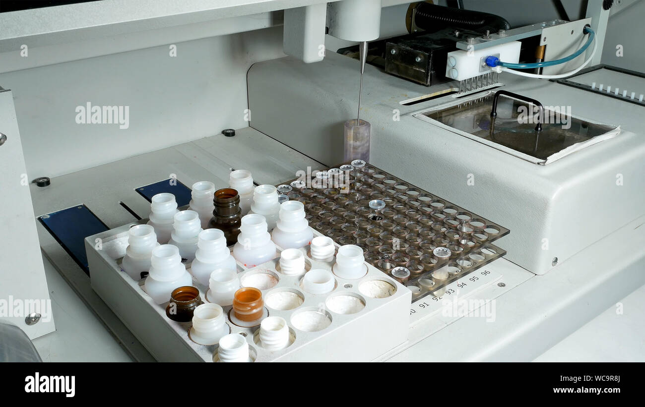 Medical laboratory equipment hi-res stock photography and images - Alamy