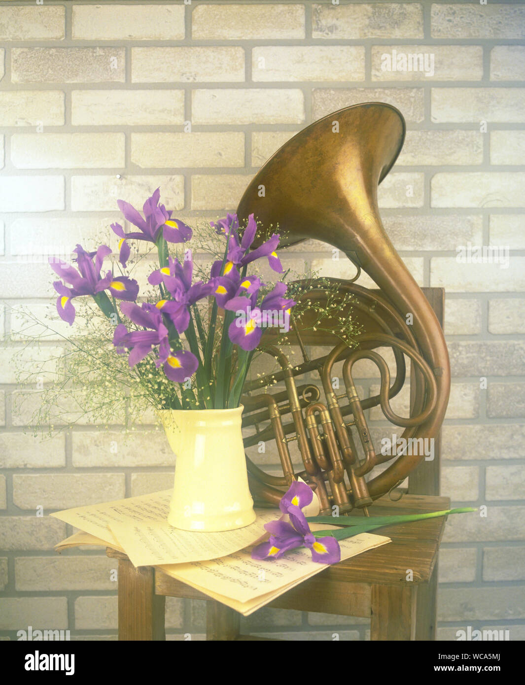 The musical chair hi-res stock photography and images - Alamy