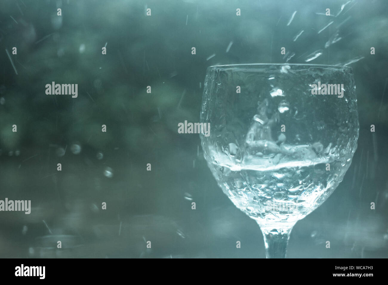 Falling glass water hi-res stock photography and images - Alamy