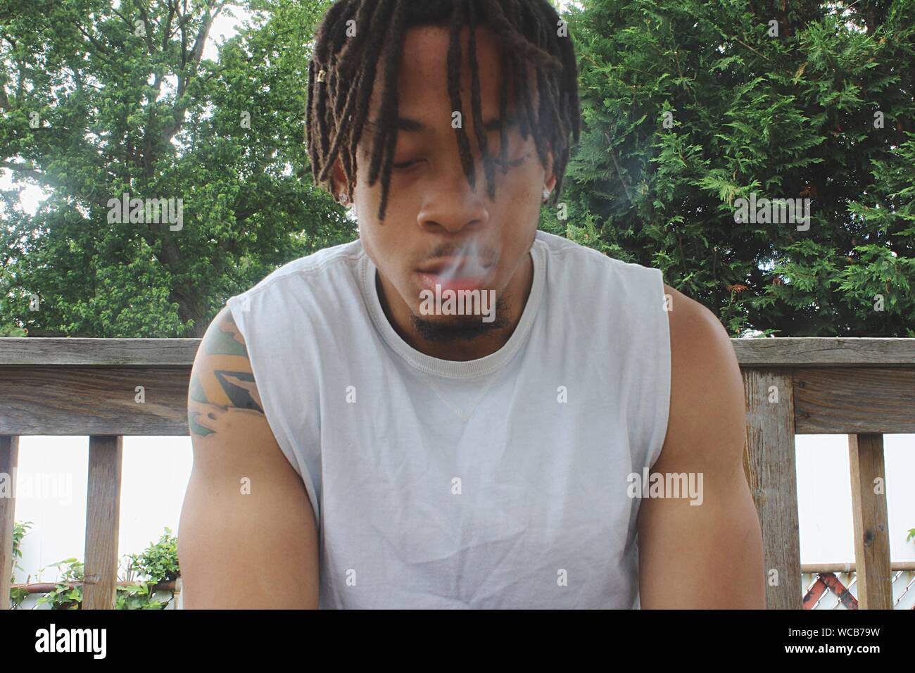 Green dreadlocks hi-res stock photography and images - Alamy