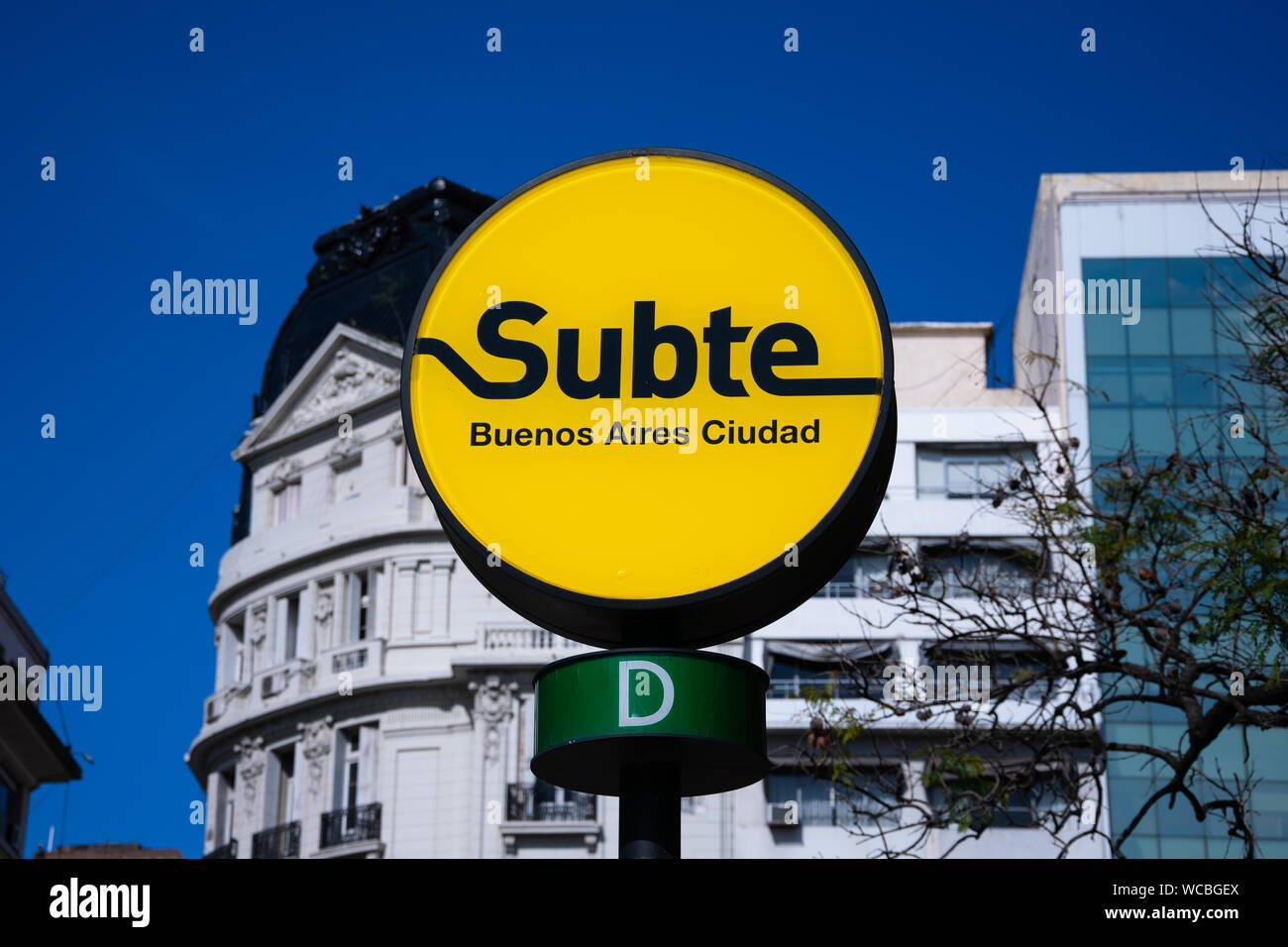 Logo de line art hi-res stock photography and images - Alamy