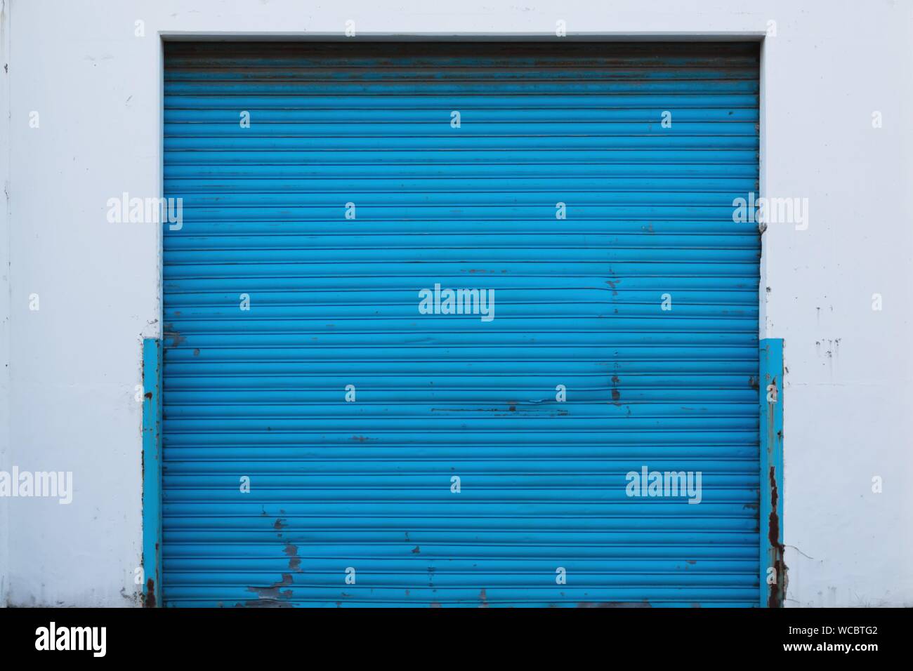 Closed shutter store architecture hi-res stock photography and images ...
