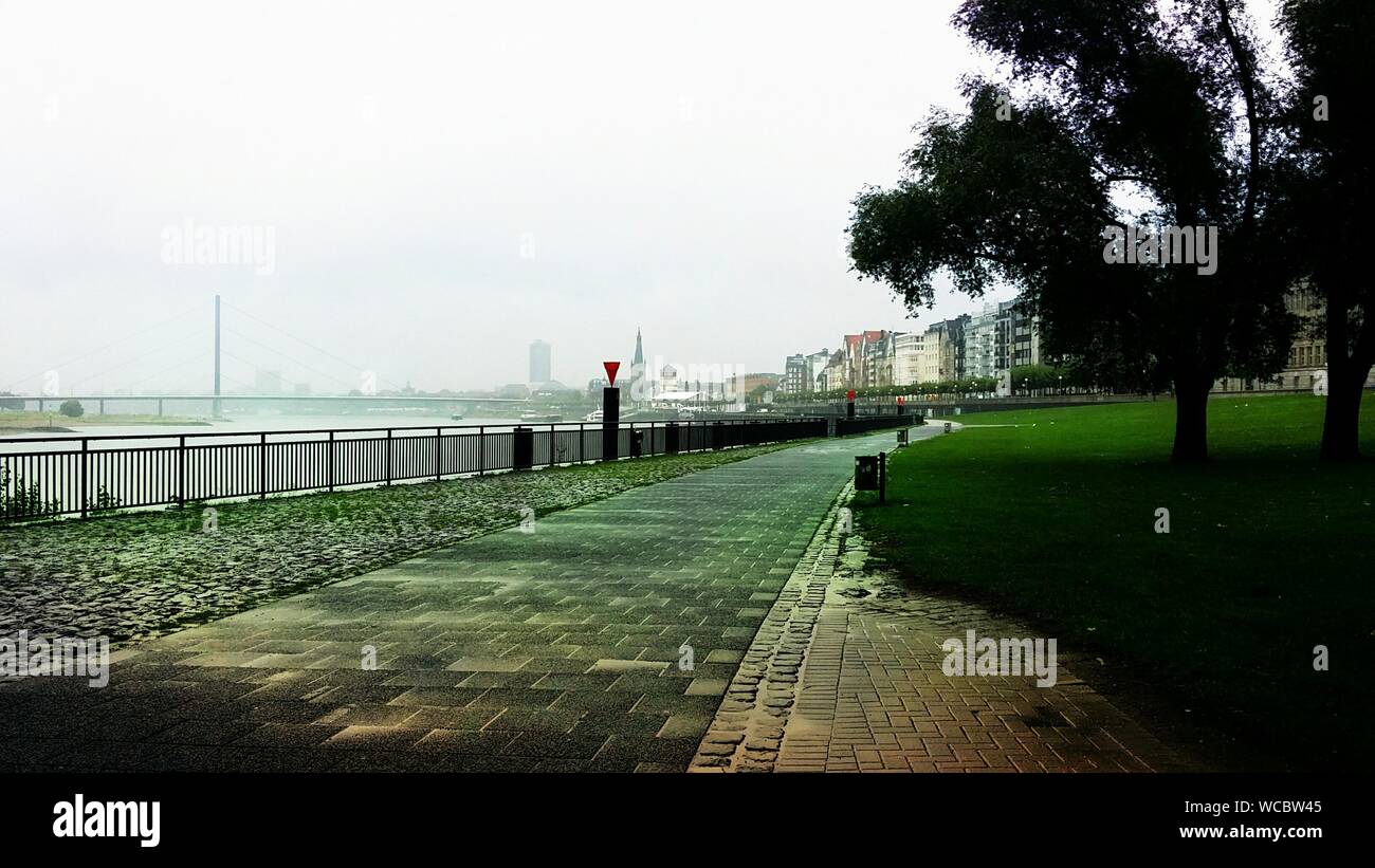Promenade with park hi-res stock photography and images - Alamy