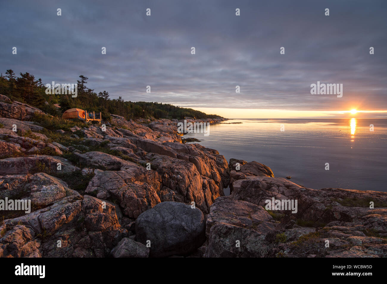 Seashore camping good morning sunshine Stock Photo - Alamy