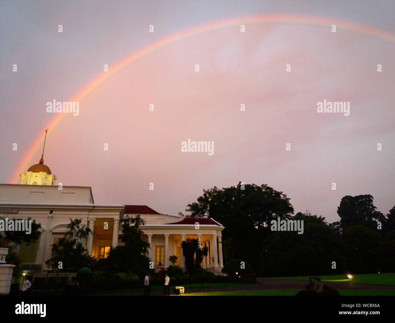 The rainbow building hi-res stock photography and images - Alamy