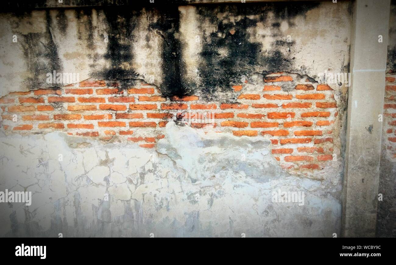 Weather wall hi-res stock photography and images - Alamy