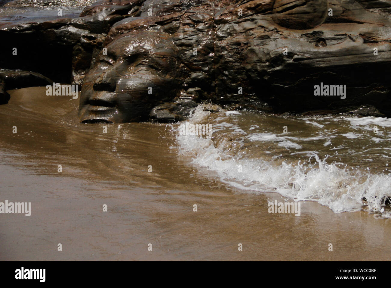 Human face rock hi-res stock photography and images - Alamy