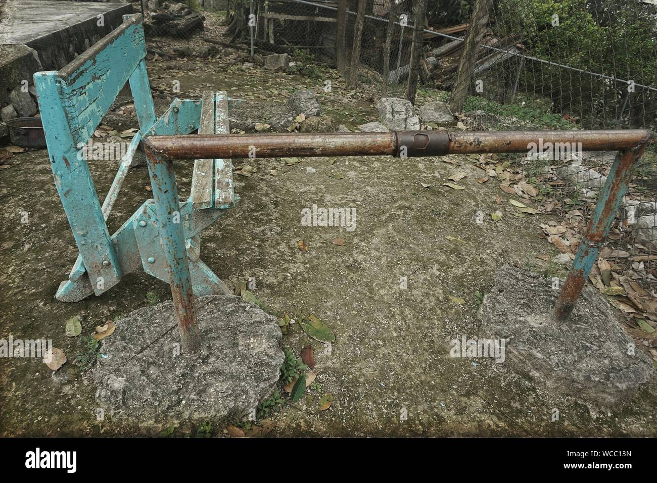 Broken bench hi-res stock photography and images - Alamy