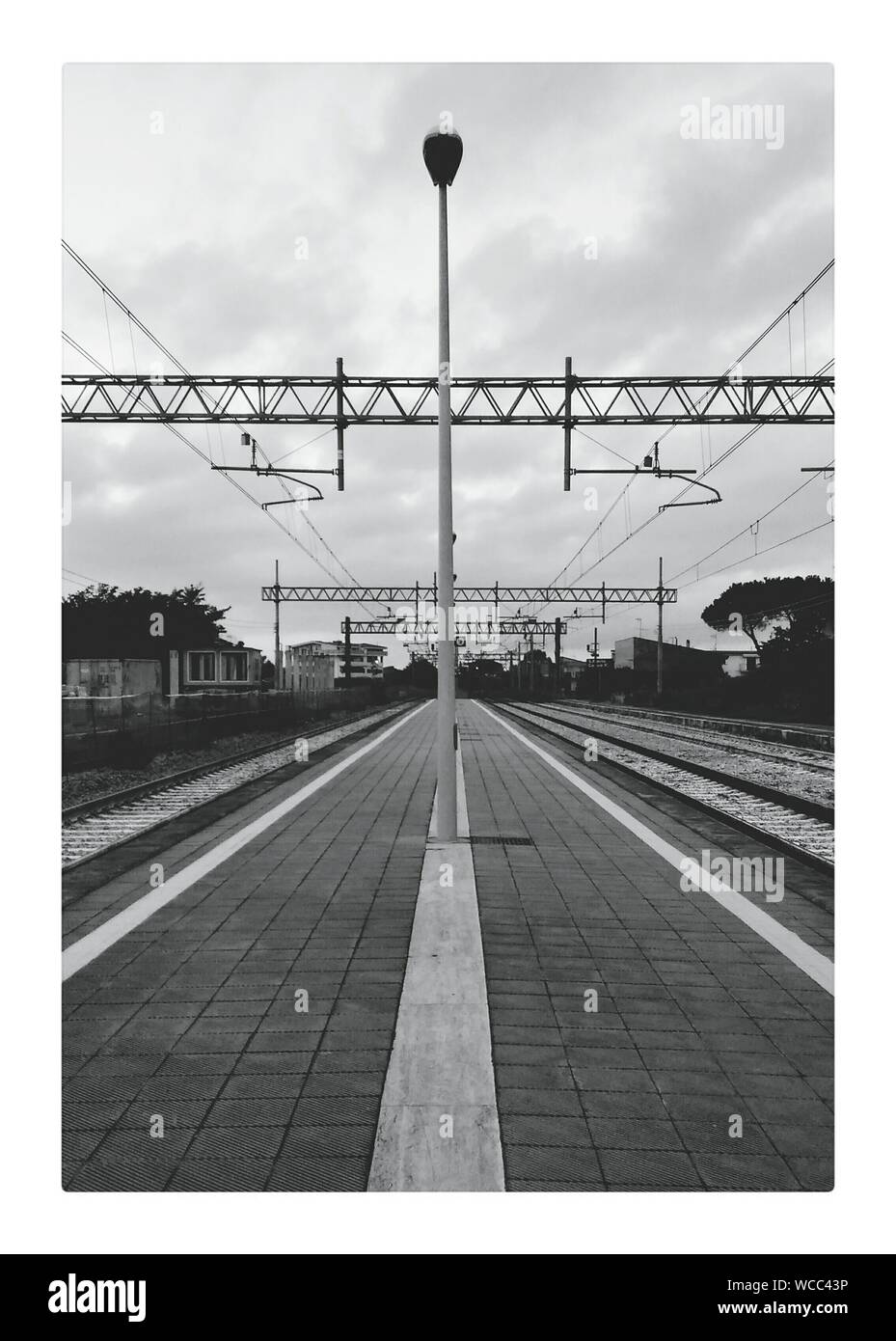 Empty station platform Cut Out Stock Images & Pictures - Alamy