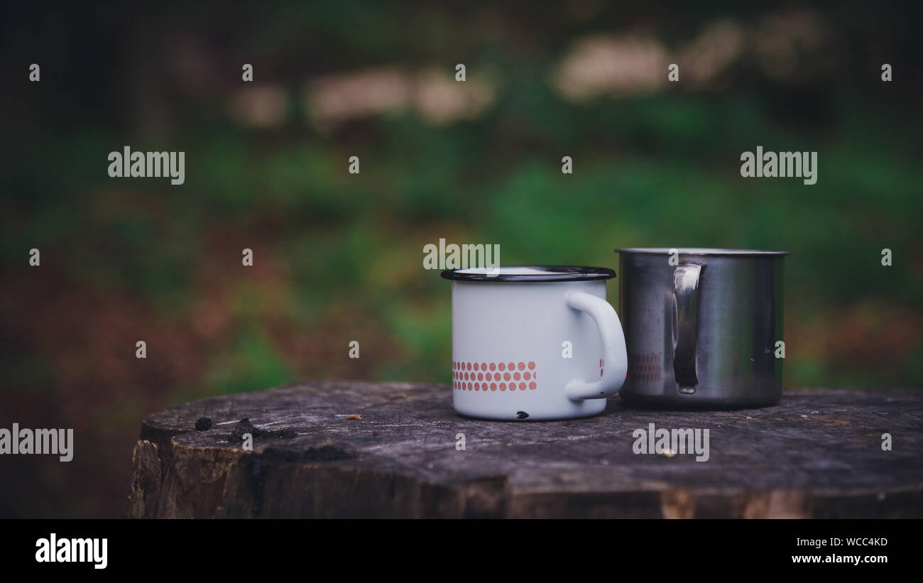 Tree Stump Table High Resolution Stock Photography and Images - Alamy