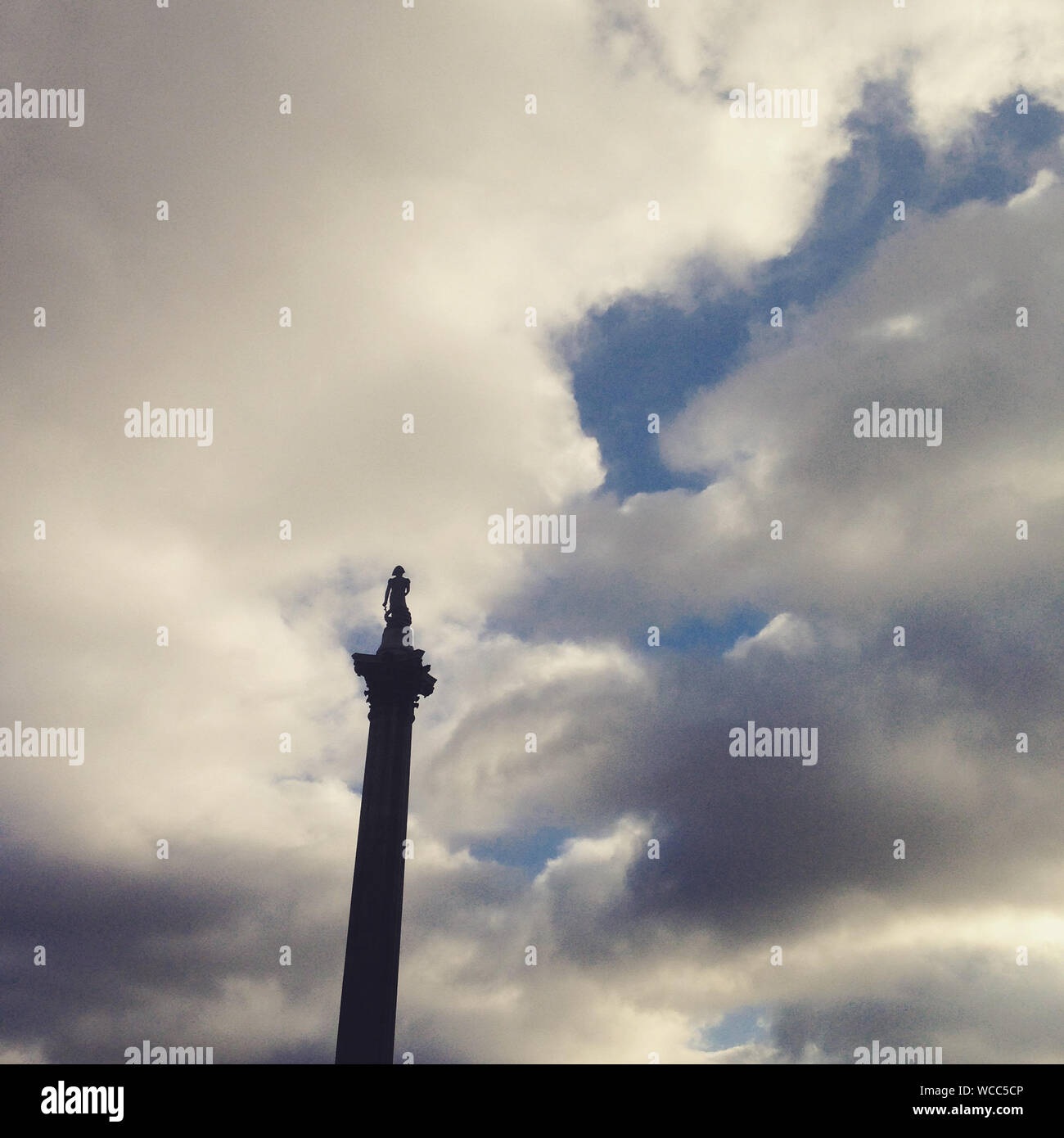 Statue column hi-res stock photography and images - Alamy