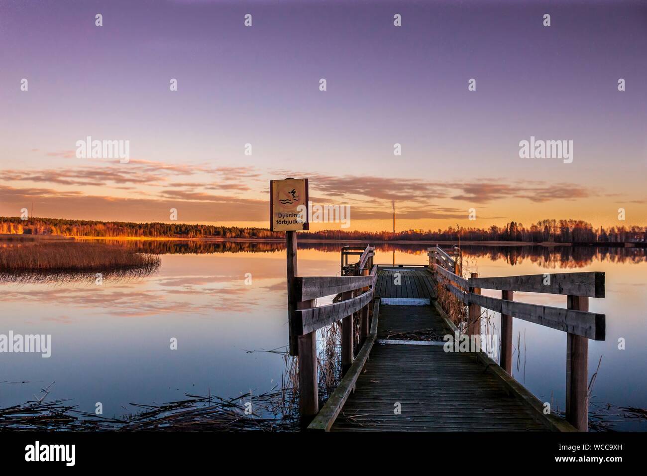Pier Warning Sign High Resolution Stock Photography and Images - Alamy