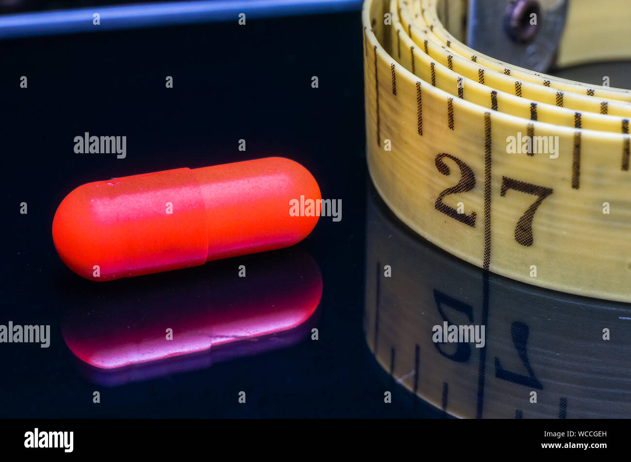 Red Capsule High Resolution Stock Photography and Images - Alamy