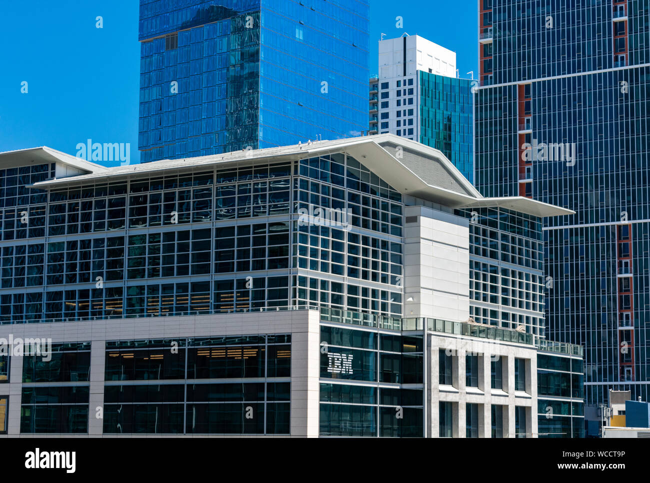 Ibm logo hi-res stock photography and images - Alamy