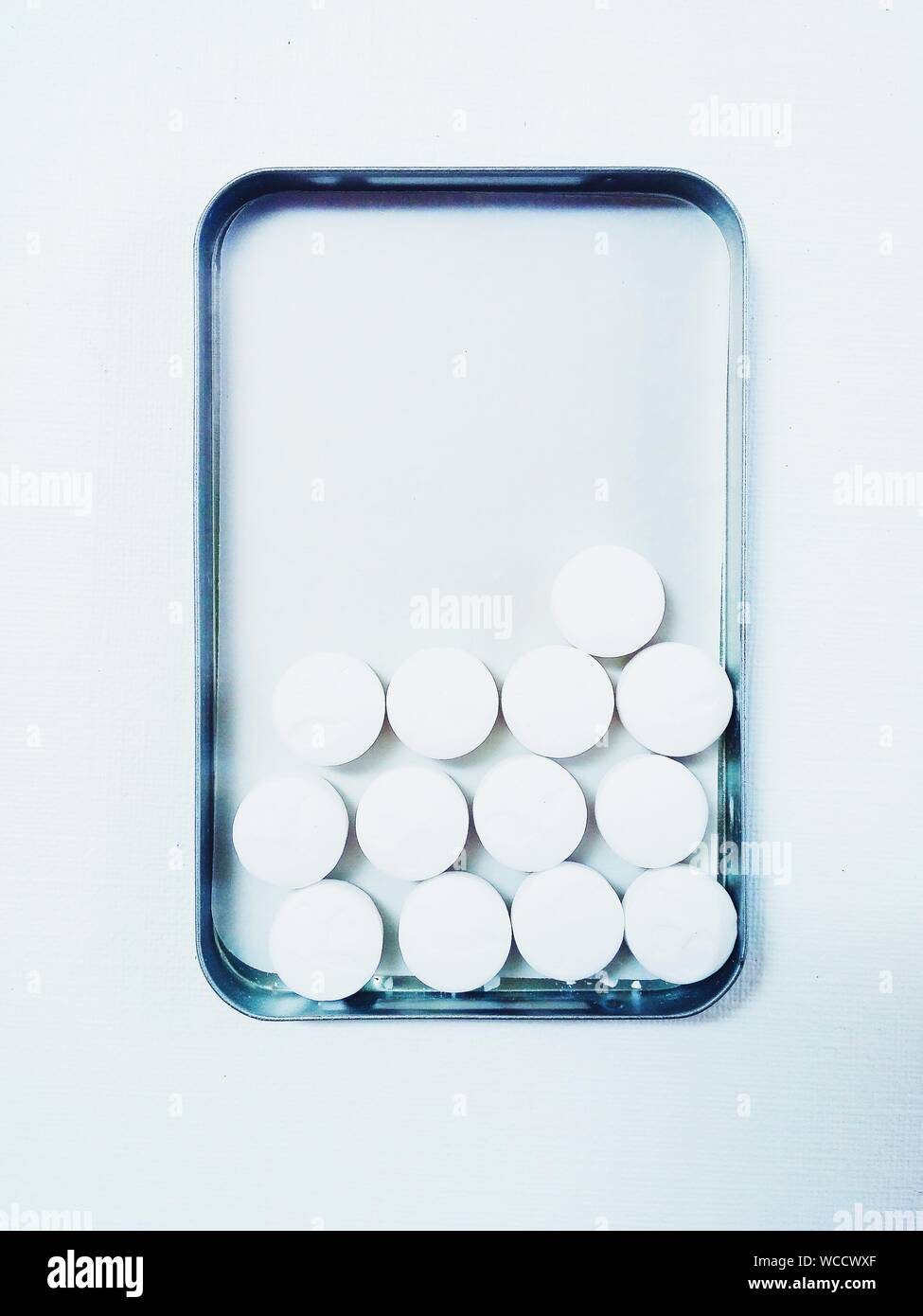 Container tablets hi-res stock photography and images - Alamy