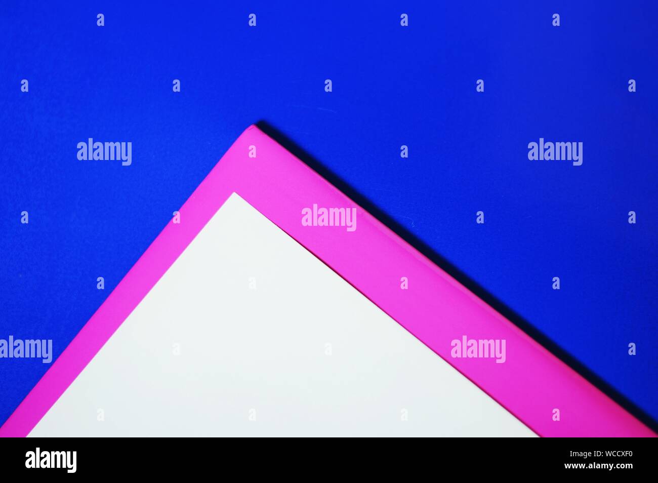 Blue sheets hi-res stock photography and images - Alamy