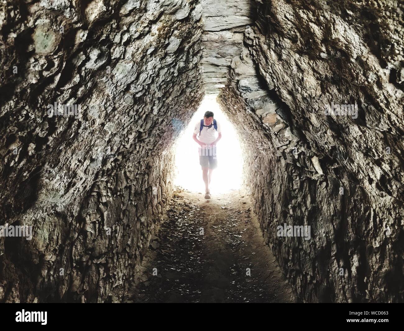 Cave end wall hi-res stock photography and images - Alamy