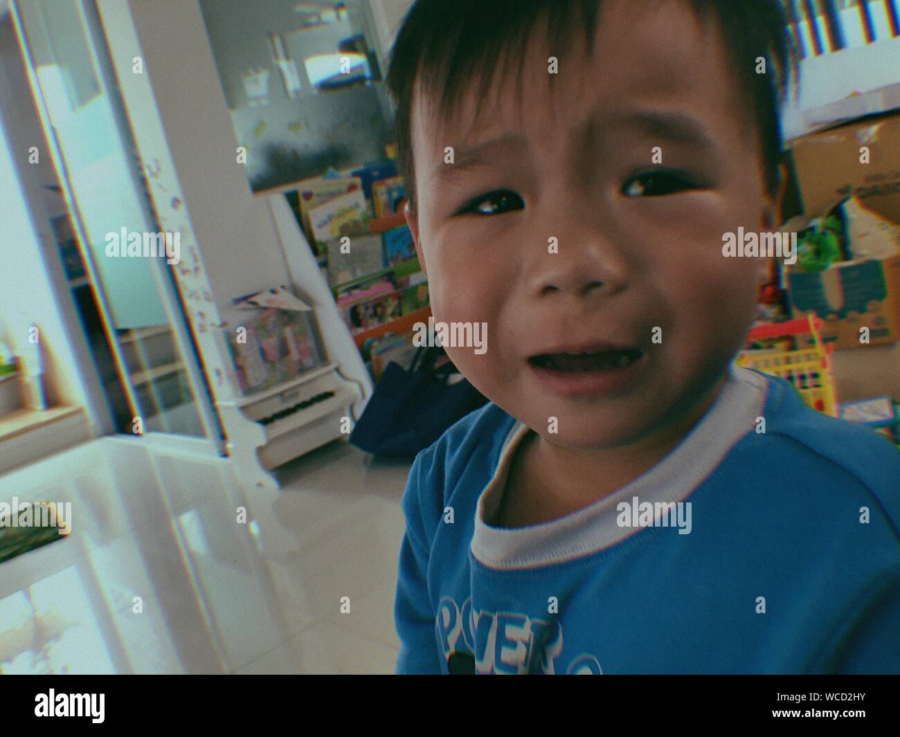 Indian boy crying hi-res stock photography and images - Alamy