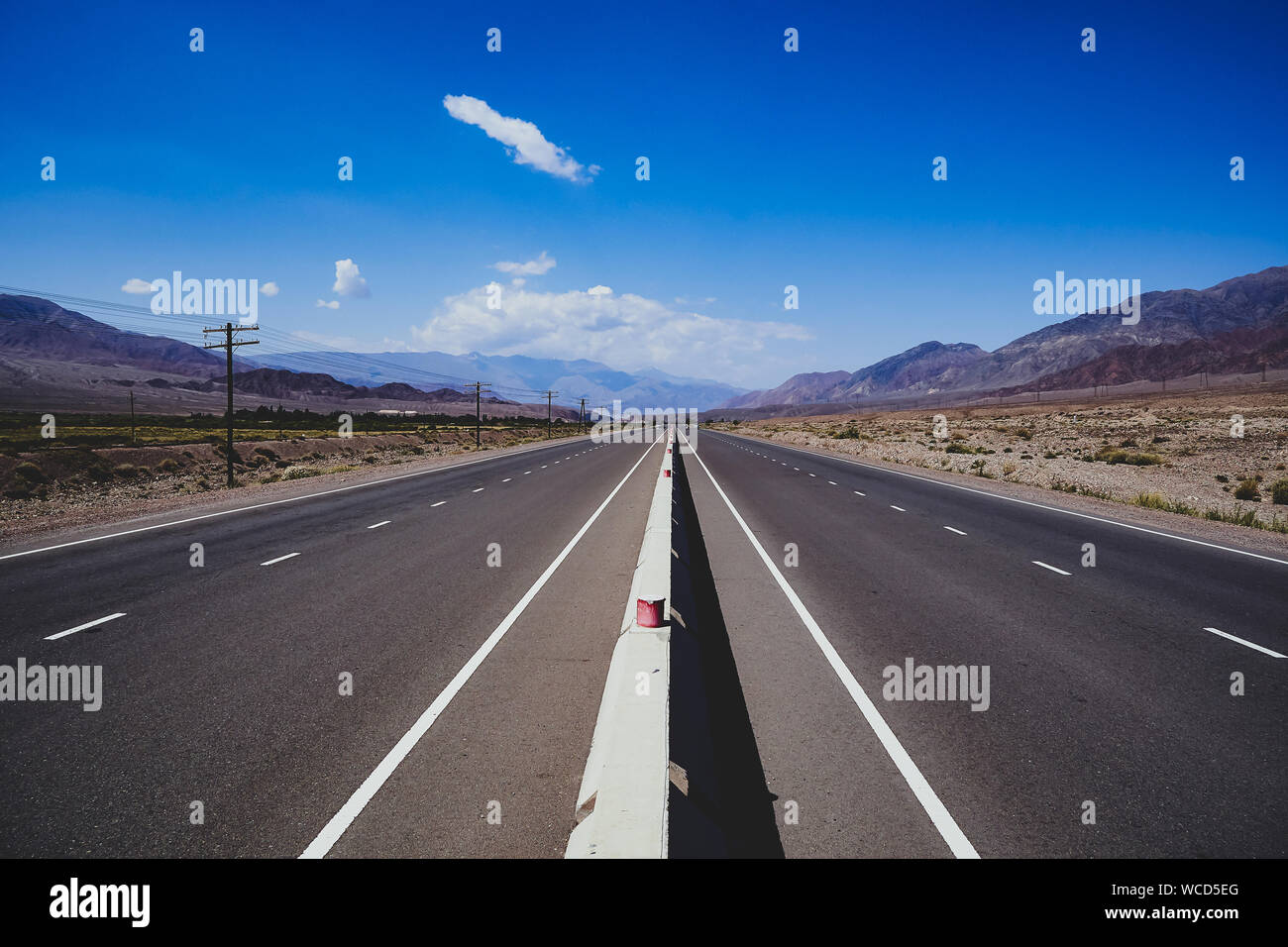 Long and lonely hi-res stock photography and images - Alamy