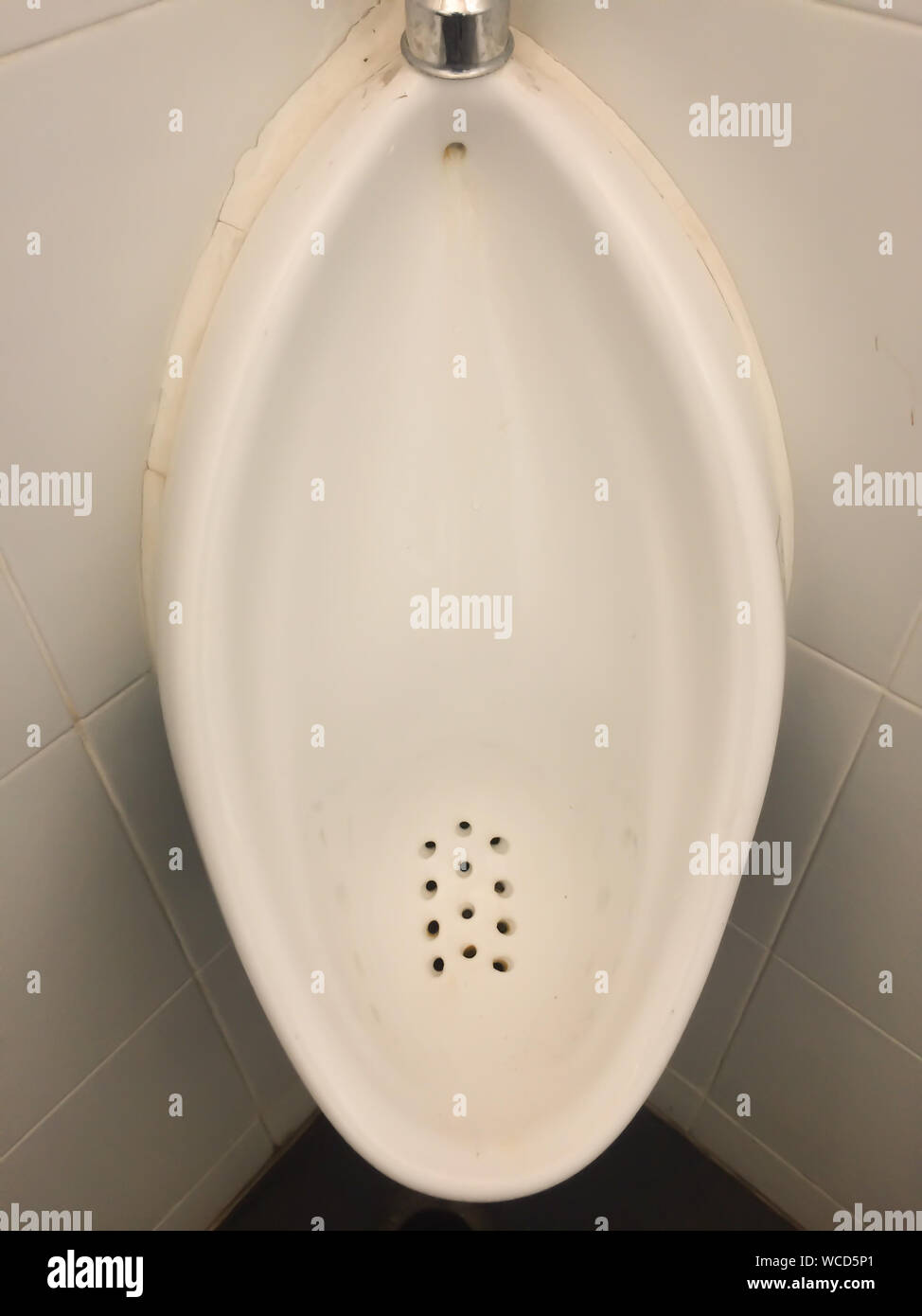 Urinal up hi-res stock photography and images - Alamy