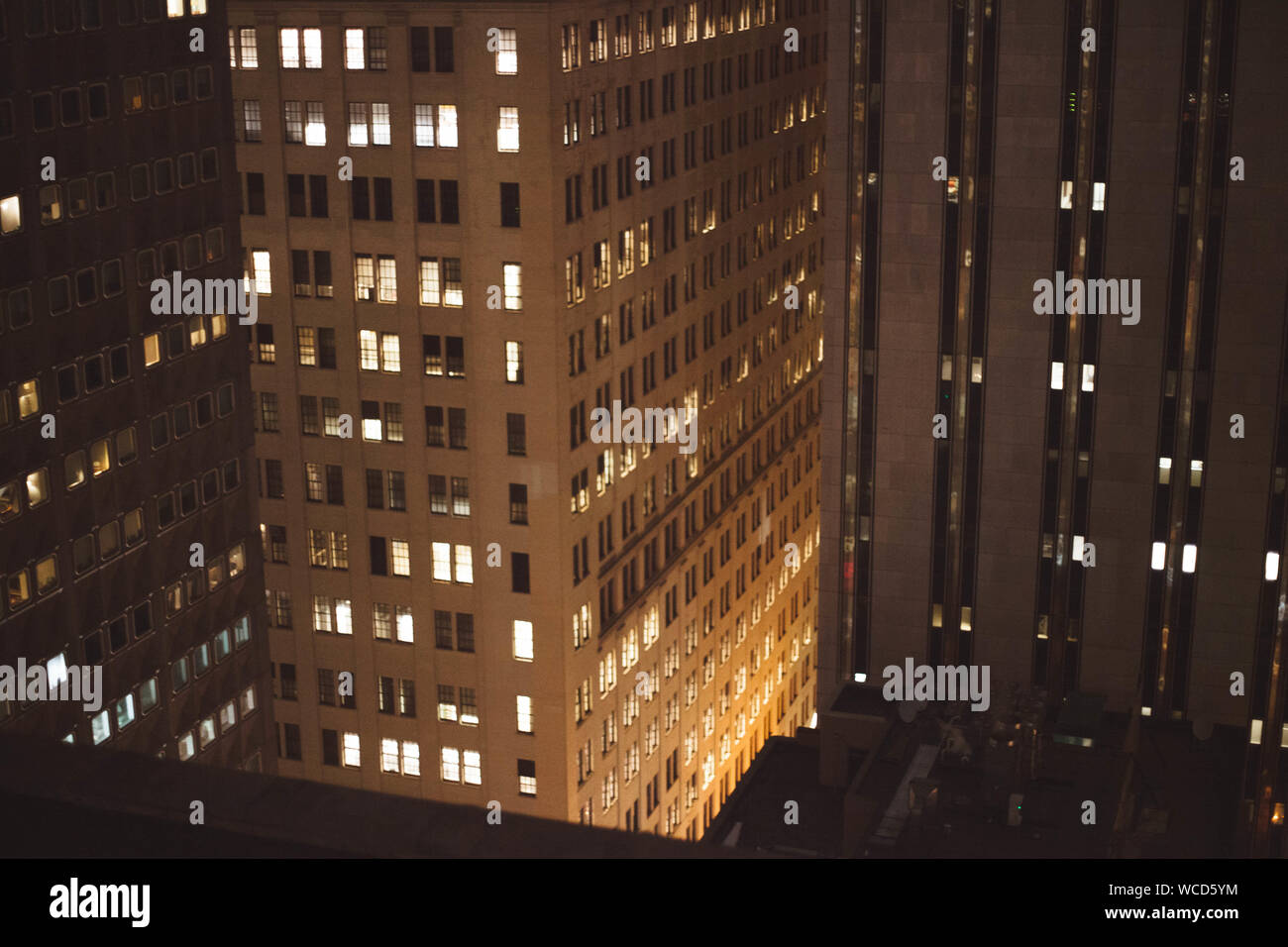Exterior apartment building night hi-res stock photography and images ...