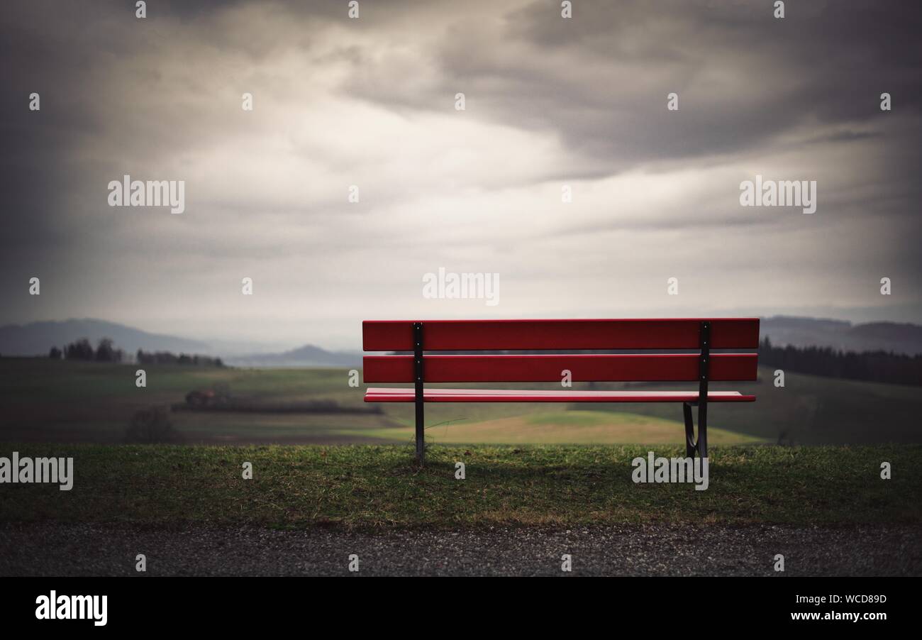 Empty field hi-res stock photography and images - Alamy
