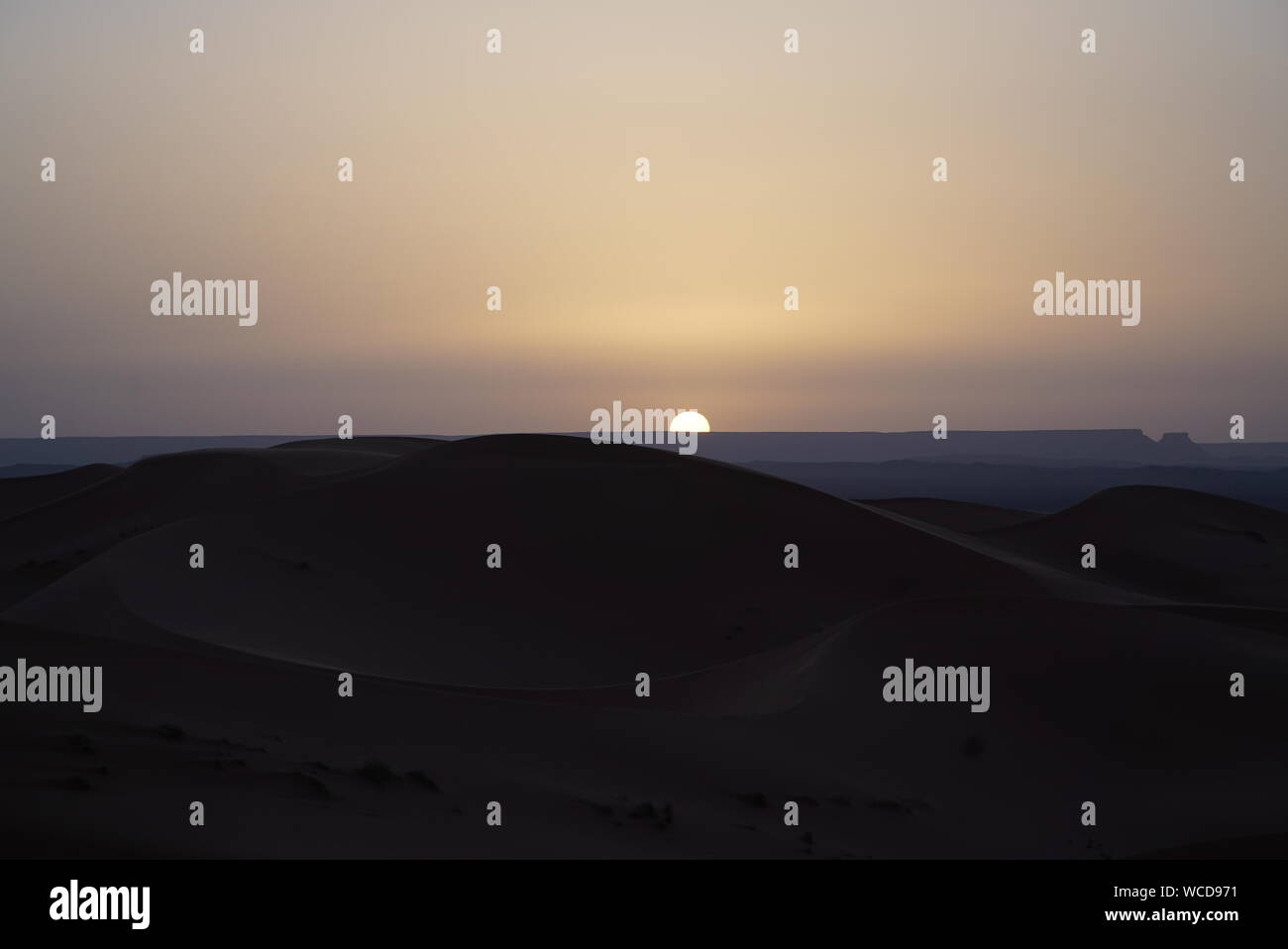 Sahara sky sun hi-res stock photography and images - Alamy