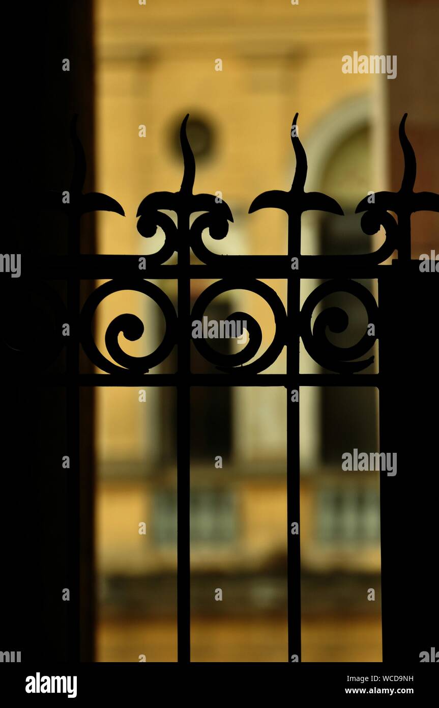 Wrought iron silhouette hi-res stock photography and images - Alamy
