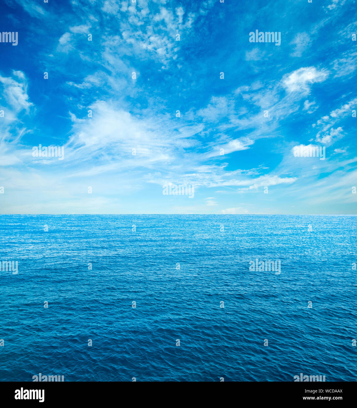 Perfect sky and ocean background Stock Photo - Alamy