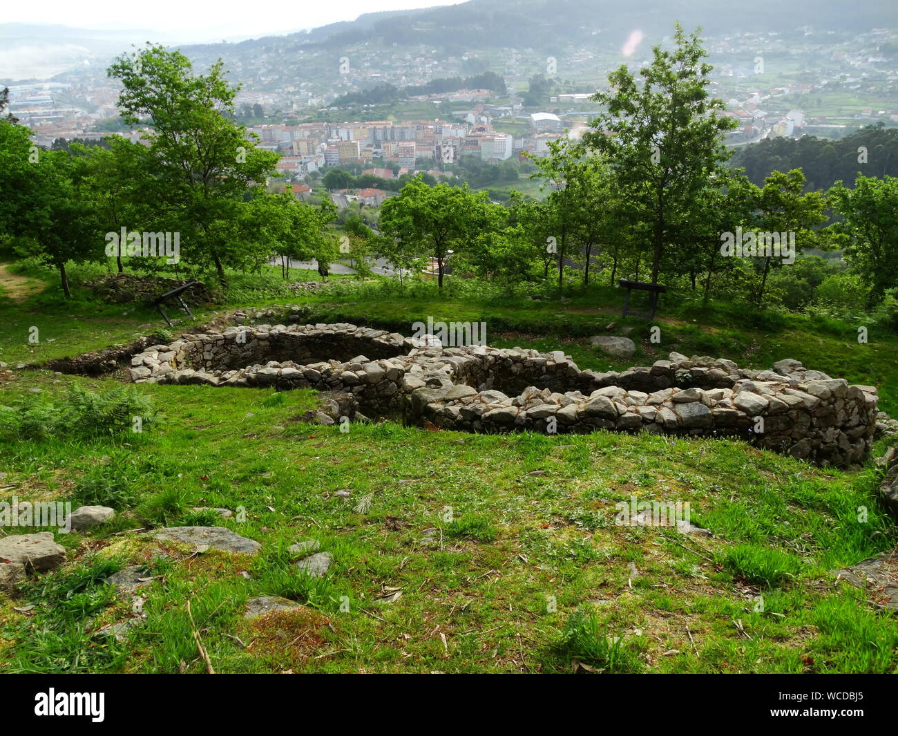 Field stone walls hi-res stock photography and images - Alamy