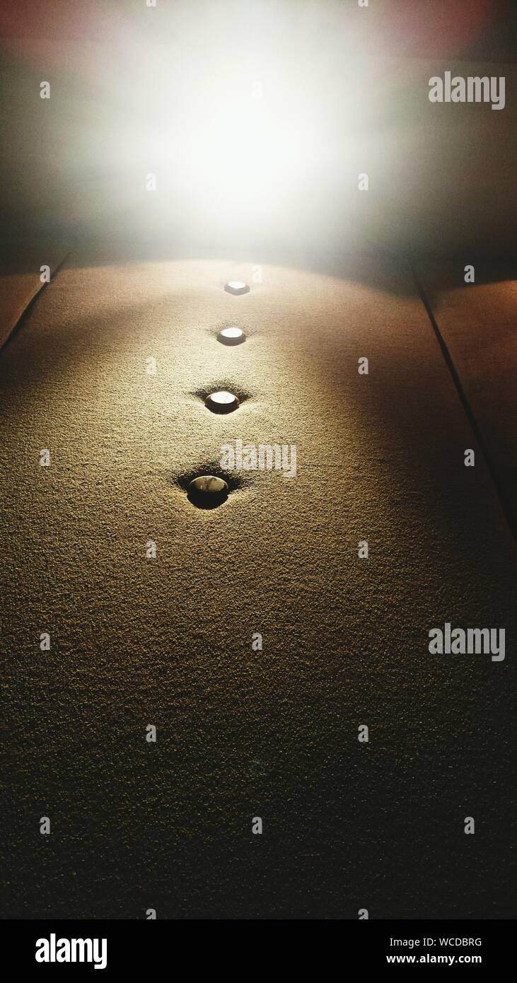 Shadow and light on fabric hi-res stock photography and images - Alamy