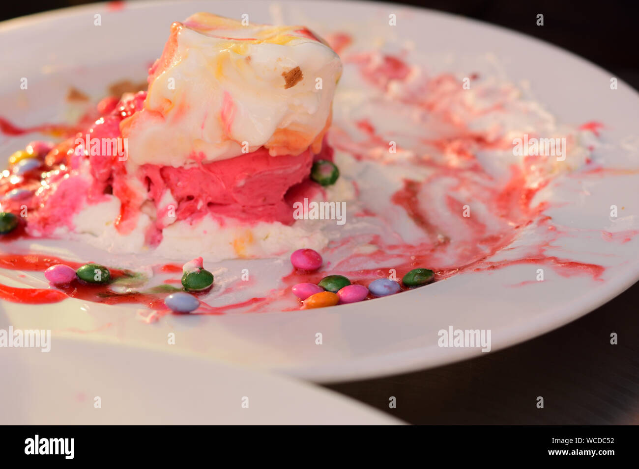 Melting ice cream hi-res stock photography and images - Alamy