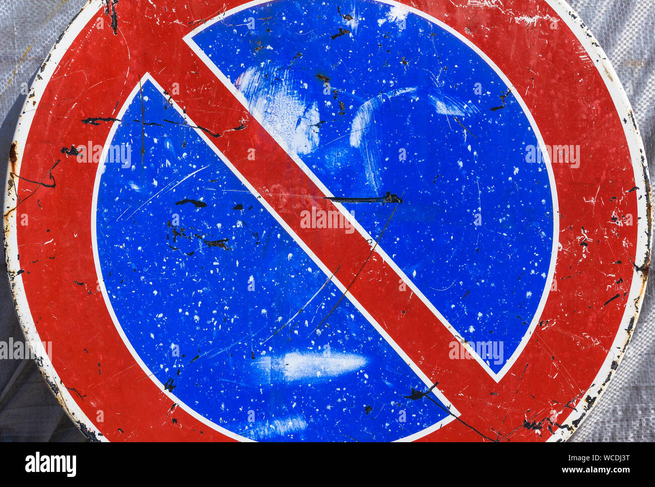 Stop sign shape hi-res stock photography and images - Alamy